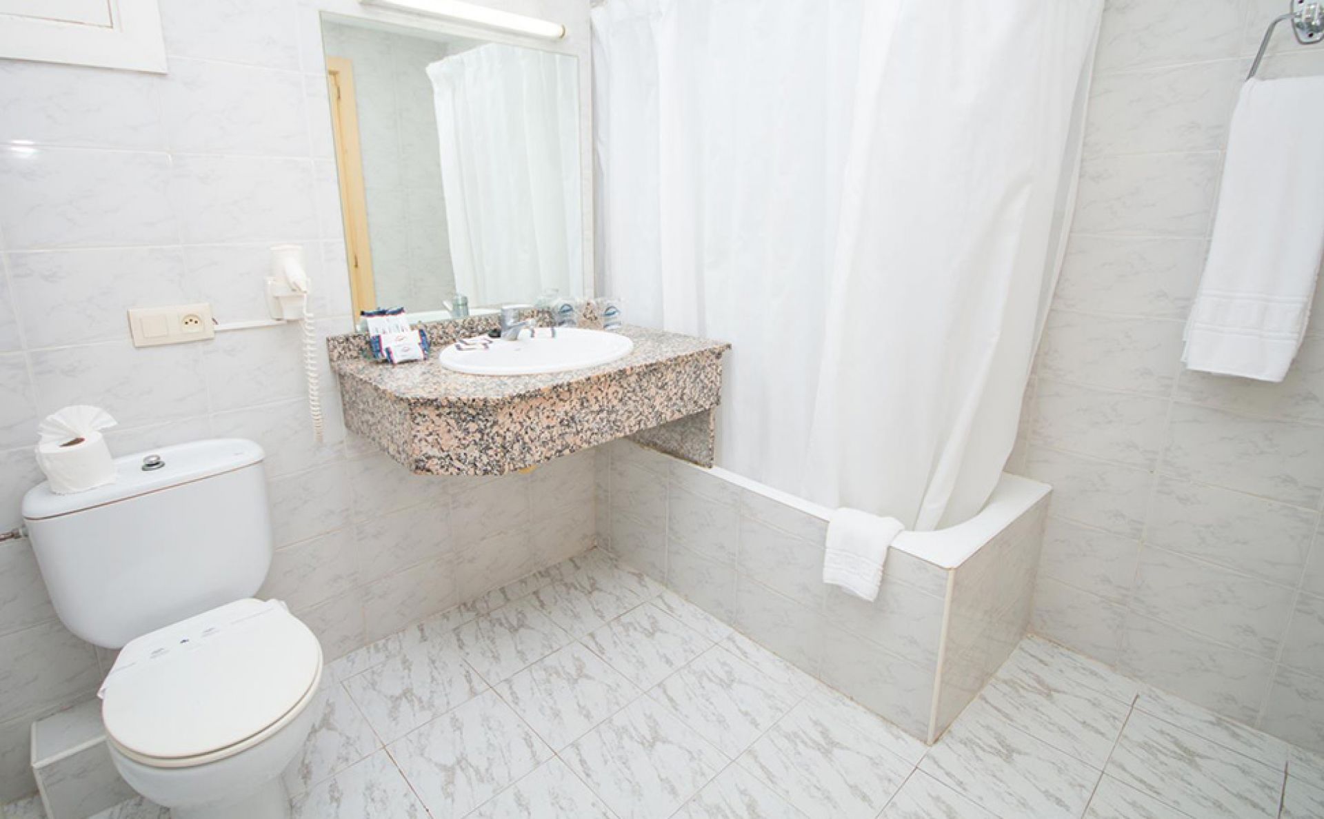 Hotel Amic Gala - Maiutazas.hu